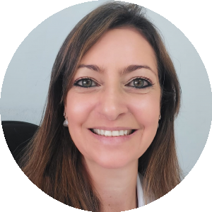 Dra. Daniela Dal Col Santos